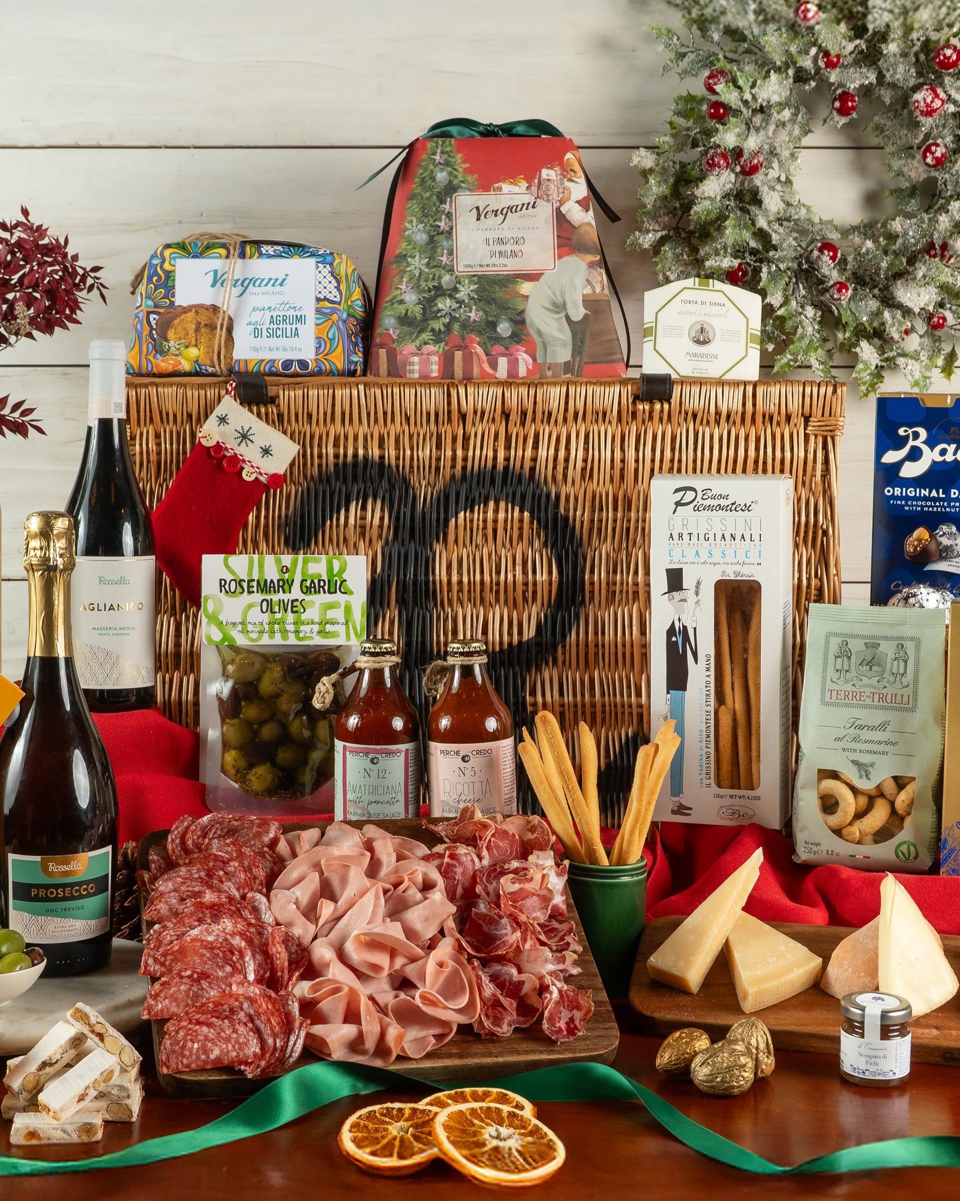 Authentic Italian hampers: the perfect gift for every celebration ...